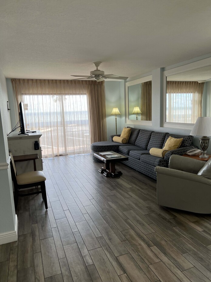 Quality Ocean Front Rooms & Amenities