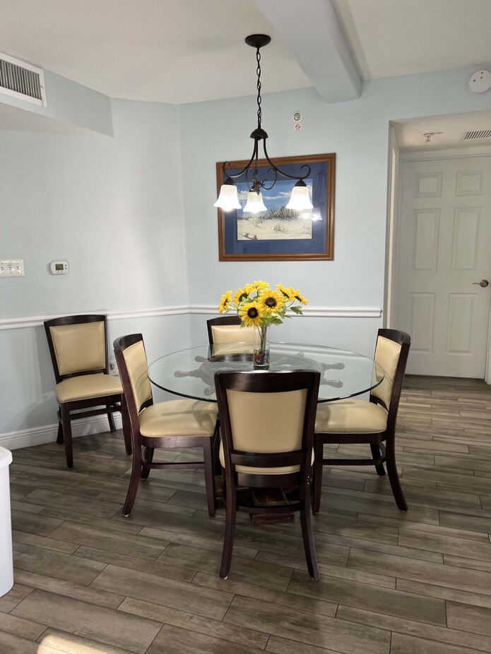 Quality Ocean Front Rooms & Amenities