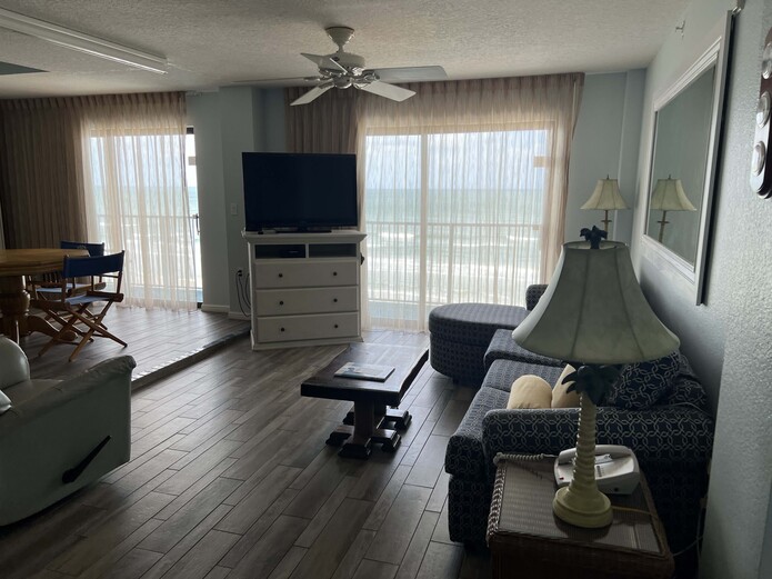Quality Ocean Front Rooms & Amenities