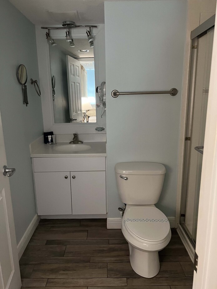 Quality Ocean Front Rooms & Amenities
